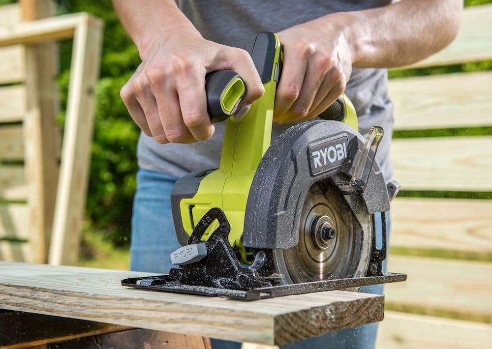 Les 3 (vraies) Meilleures Scies Circulaires Ryobi en 2026